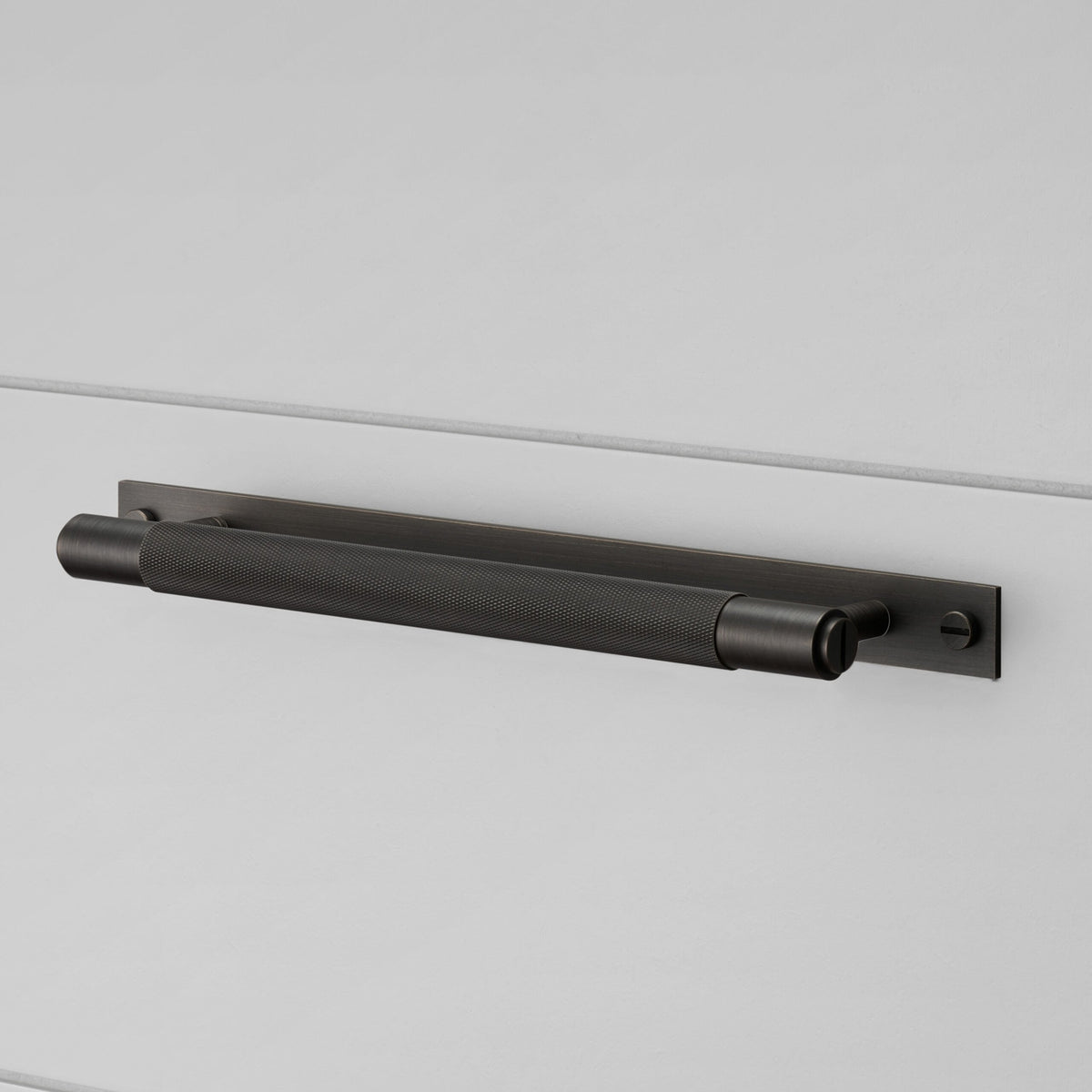 PULL BAR / PLATE / CROSS / SMOKED BRONZE / LARGE – Courtyard ...