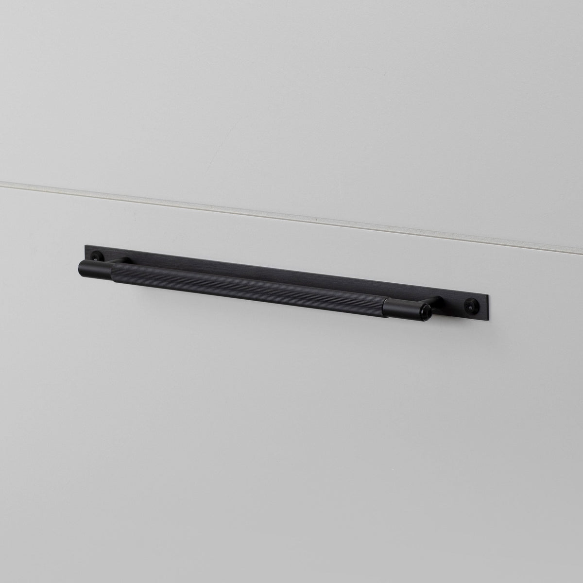 PULL BAR / PLATE / MEDIUM / LINEAR / BLACK – Courtyard Architectural ...